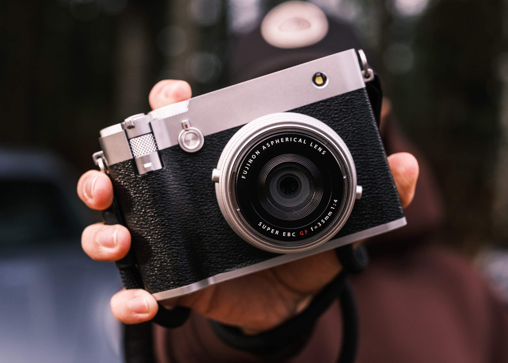 Fujifilm launches the GFX100RF, a fixed lens camera with a large format ...