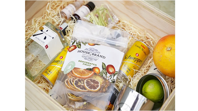 Roku Gin launches cocktail gift boxes — www.guzzle.co.za